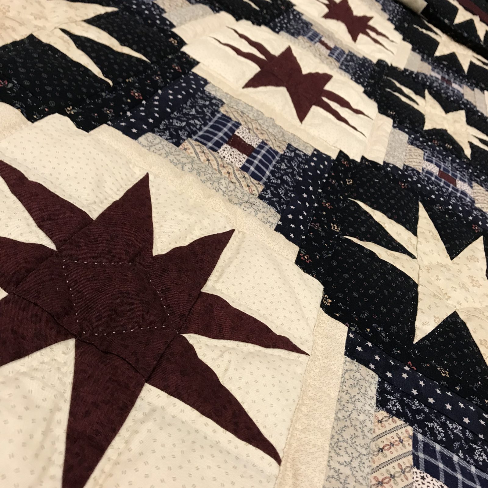 Eight Point Star Quilt - Queen ~ Family Farm Handcrafts