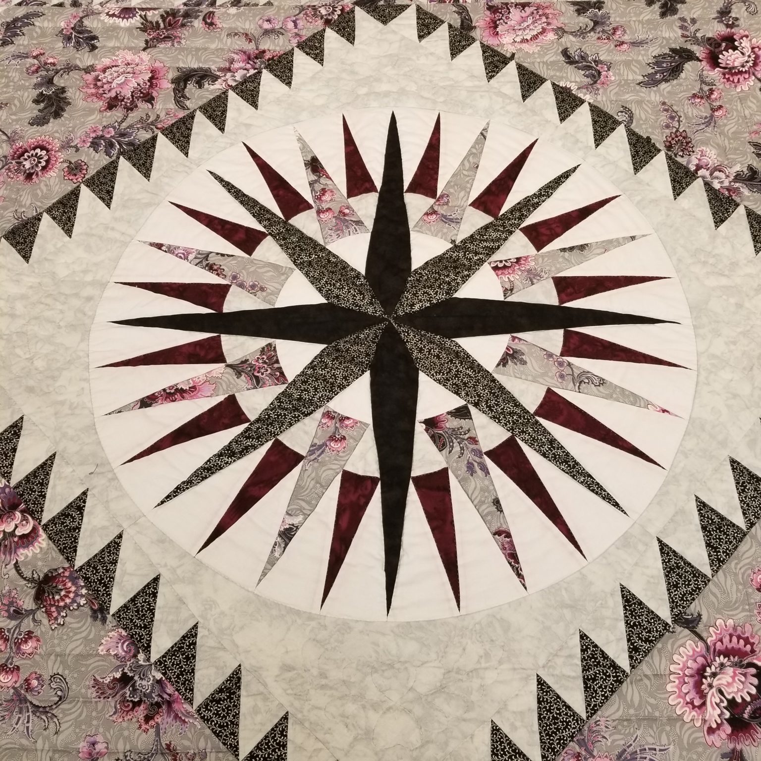 Mariner's Compass Quilt - King ~ Family Farm Handcrafts