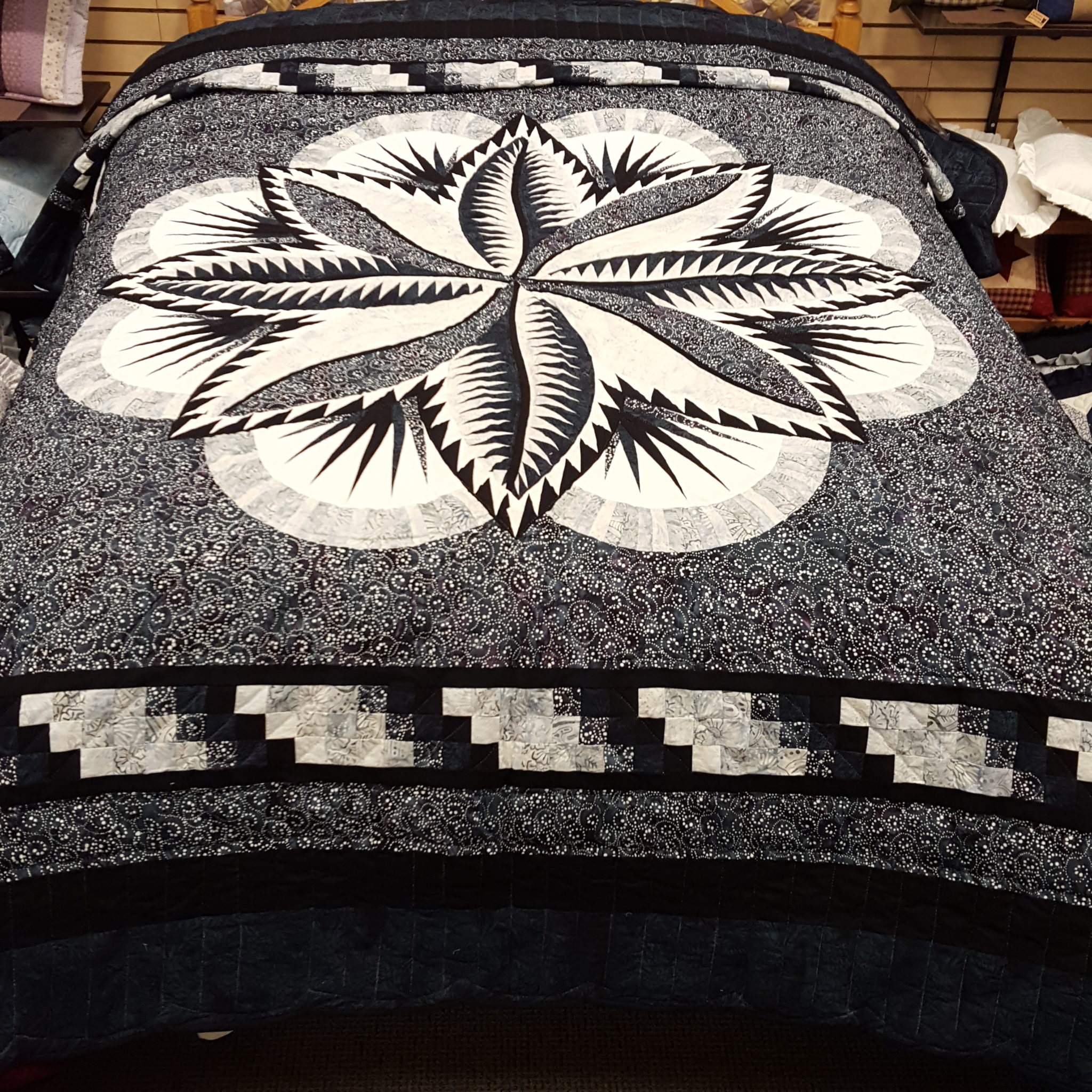 Fire Island Hosta Quilt | Queen | Family Farm Handcrafts
