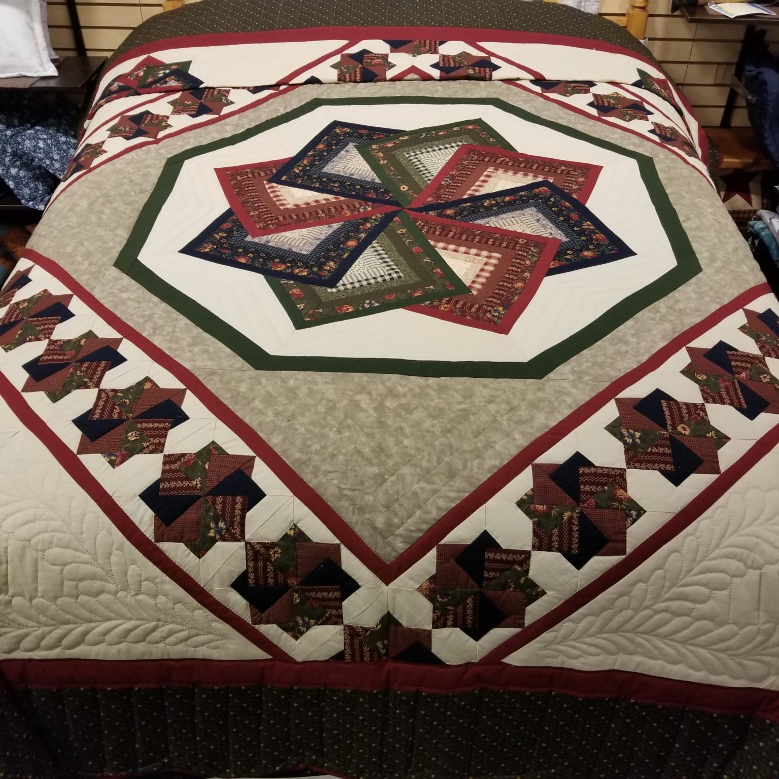 Spin Star Quilt | Queen | Family Farm Handcrafts | Amish Made