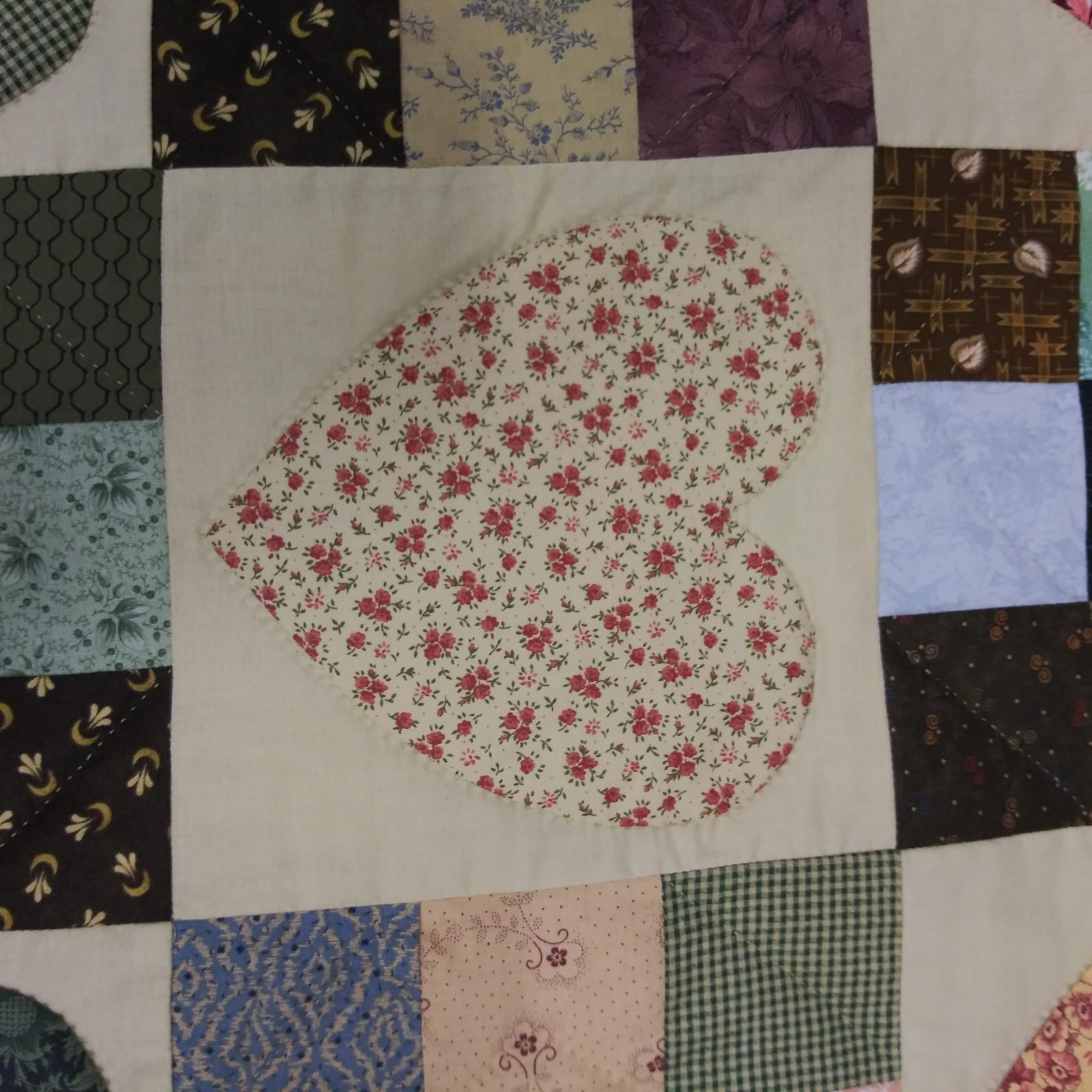 Country Hearts Quilt | Twin | Family Farm Handcrafts | Handmade
