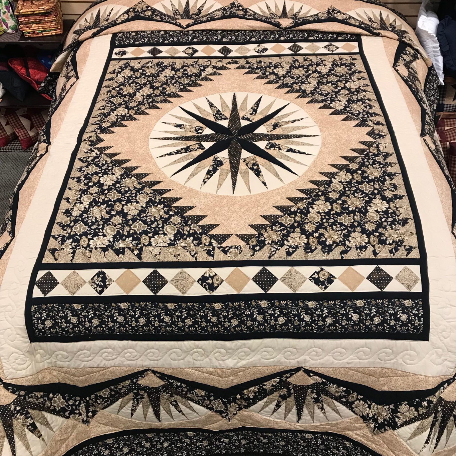 Mariner's Compass Quilt - Queen ~ Family Farm Handcrafts