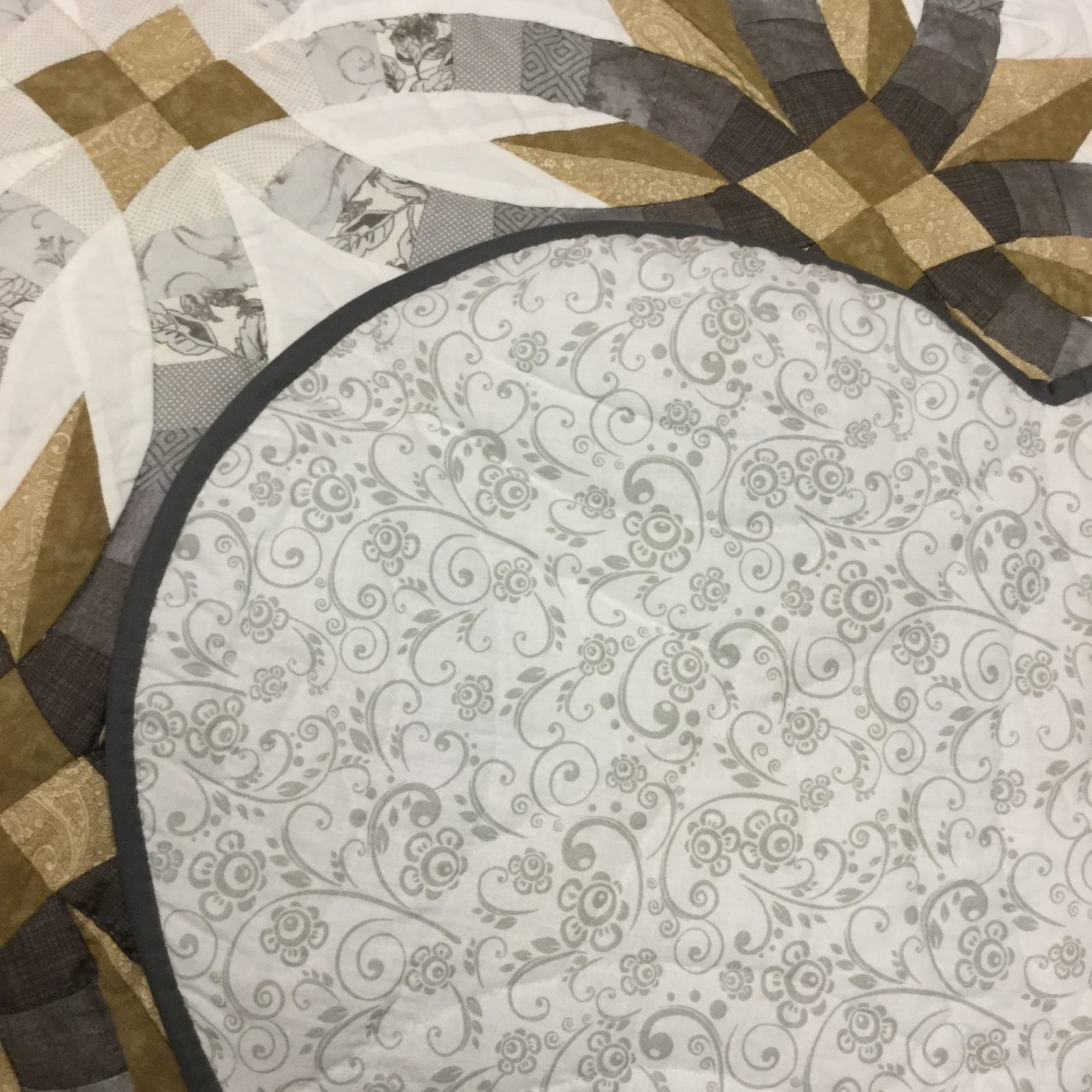 Star Wedding Ring Quilt - Queen ~ Family Farm Handcrafts