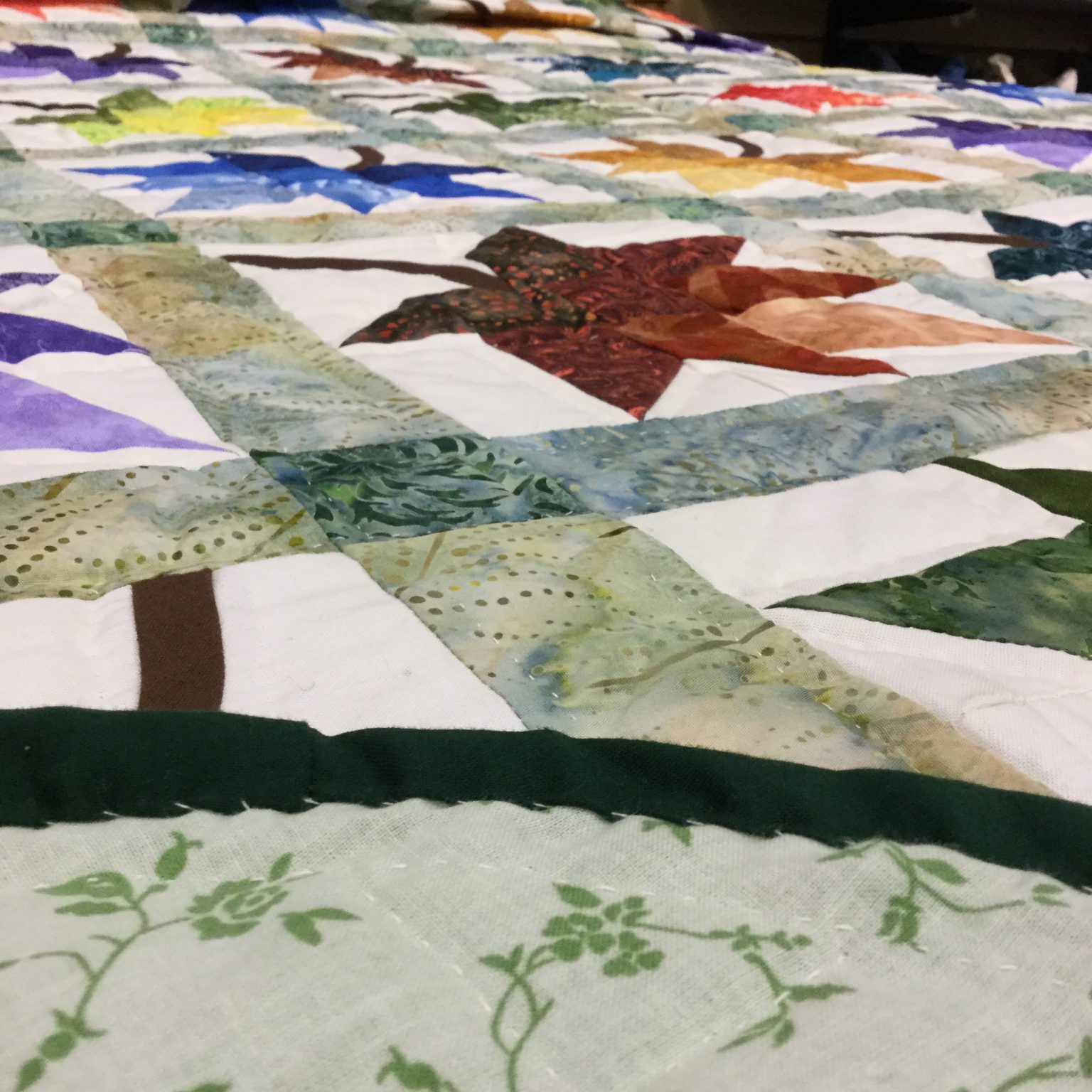 Autumn Splendor Quilt - Queen ~ Family Farm Handcrafts