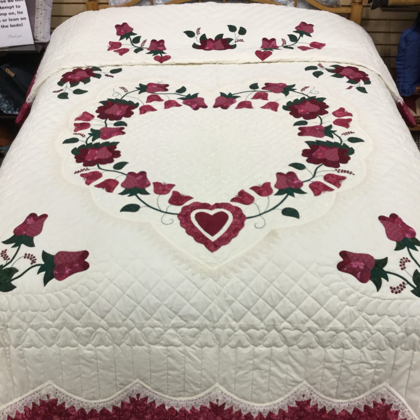Lacey Heart of Roses Quilt - Queen ~ Family Farm Handcrafts