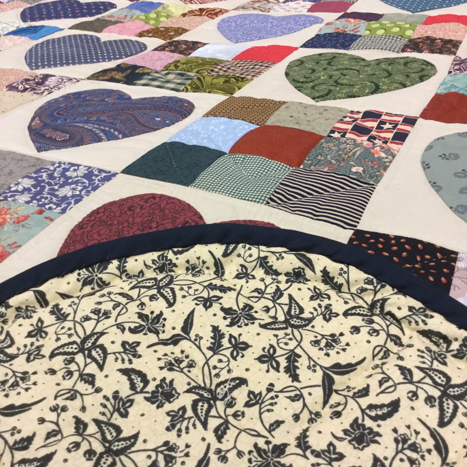 Country Hearts Quilt - Twin ~ Family Farm Handcrafts