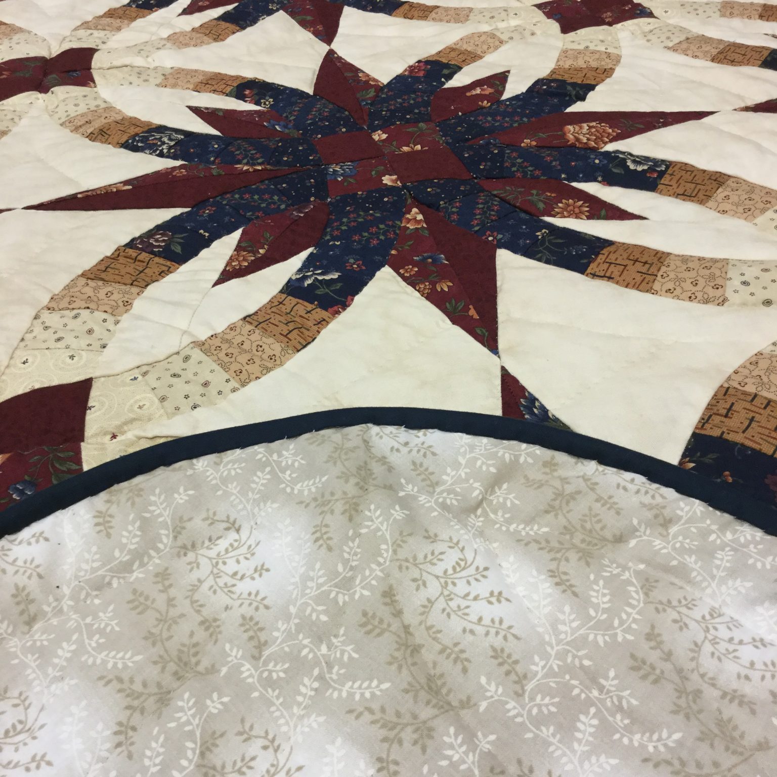 Star Wedding Ring Quilt - King ~ Family Farm Handcrafts