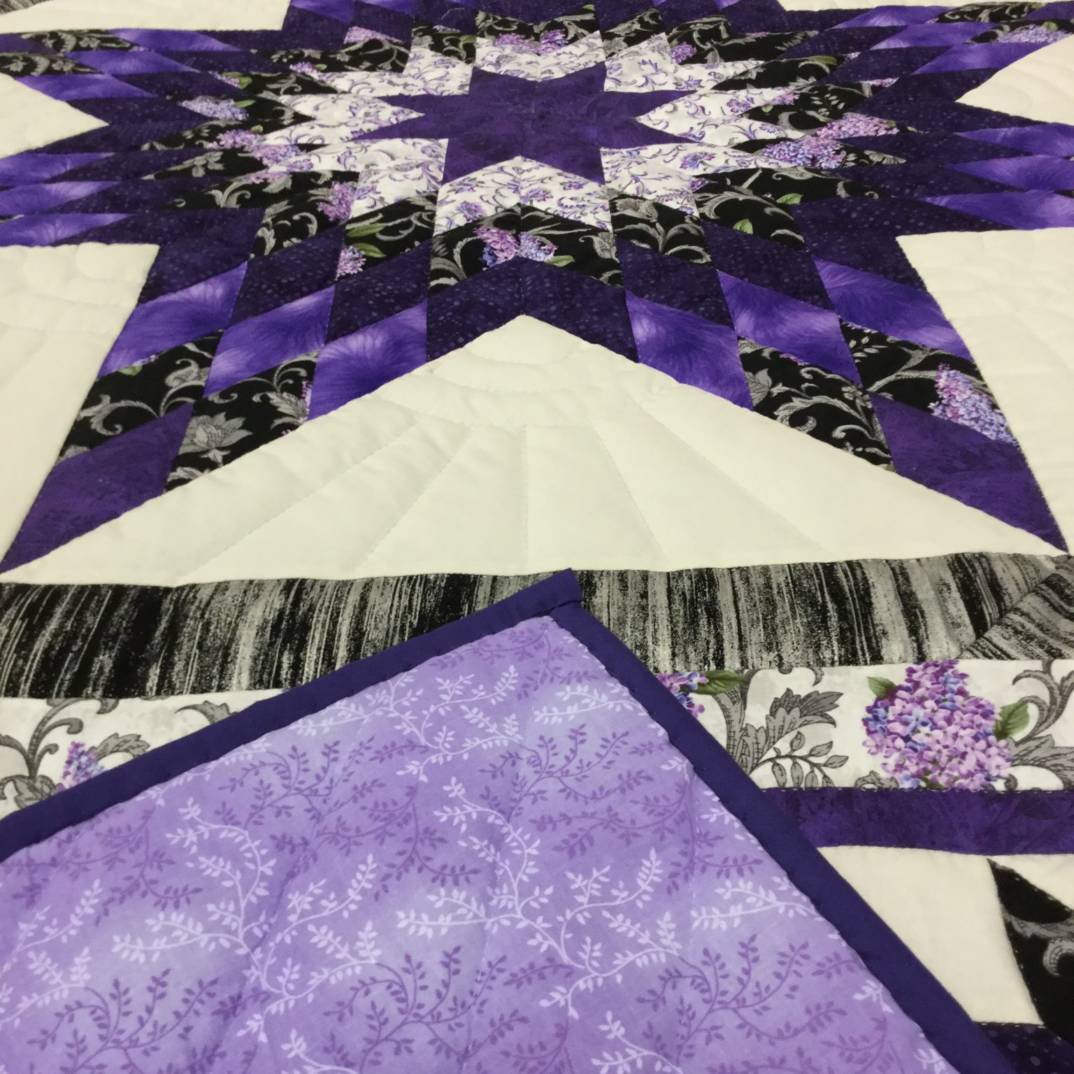 Twinkling Star Quilt - Queen ~ Family Farm Handcrafts