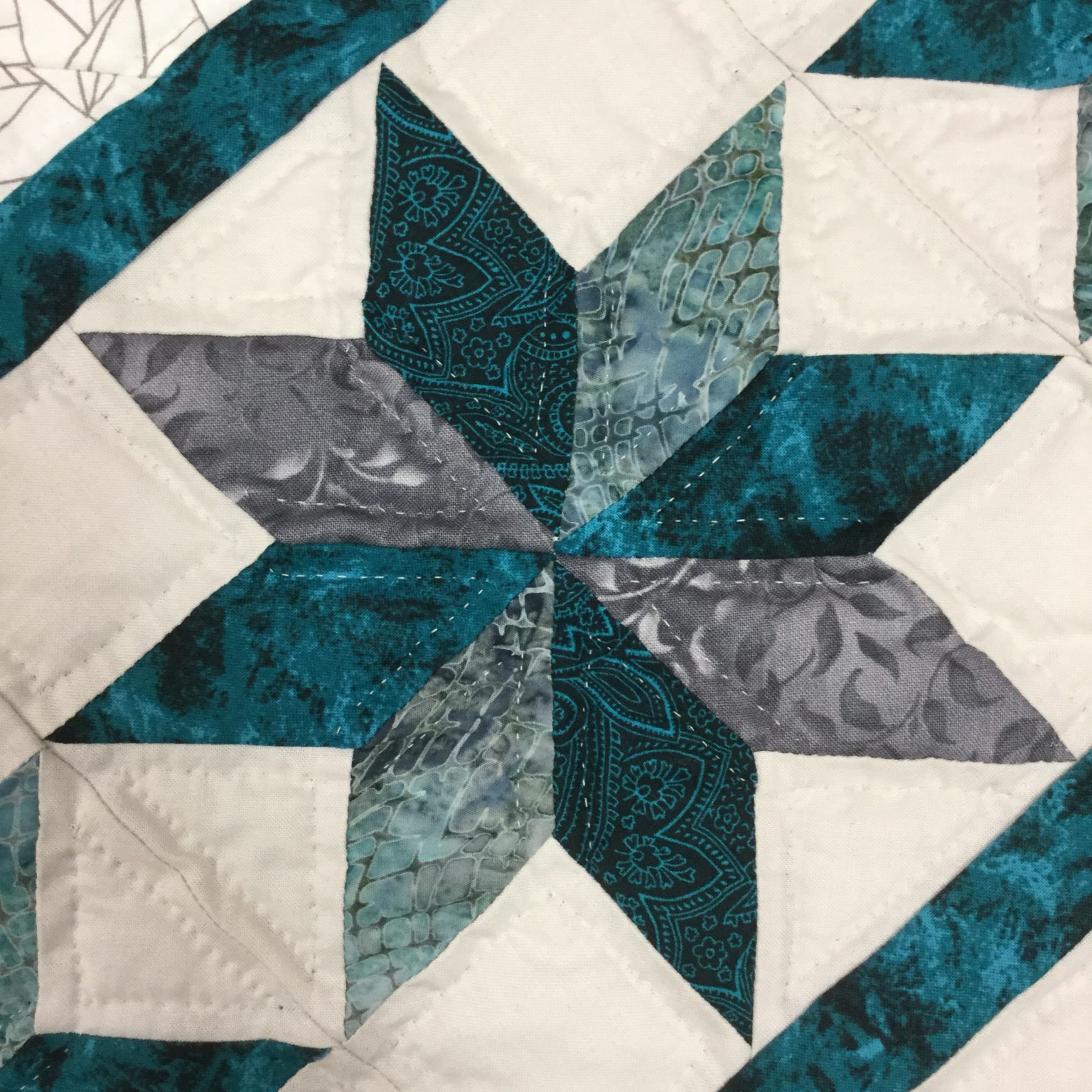 Twinkling Star Quilt - Queen ~ Family Farm Handcrafts