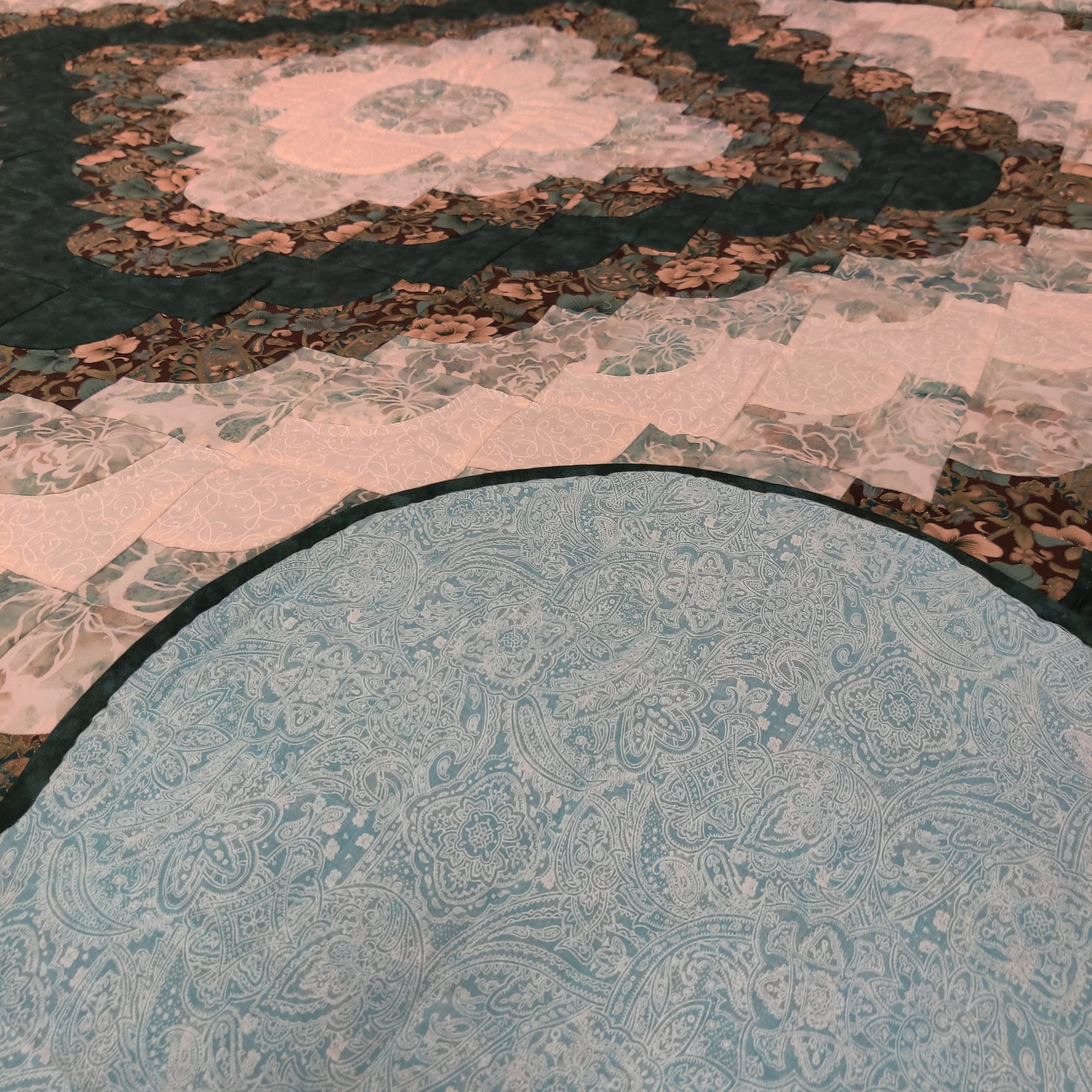 Ocean Wave Quilt - Queen ~ Family Farm Handcrafts