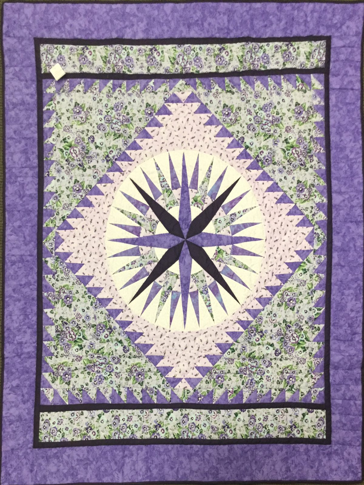 Mariner's Compass Throw Quilt | Family Farm Handcrafts