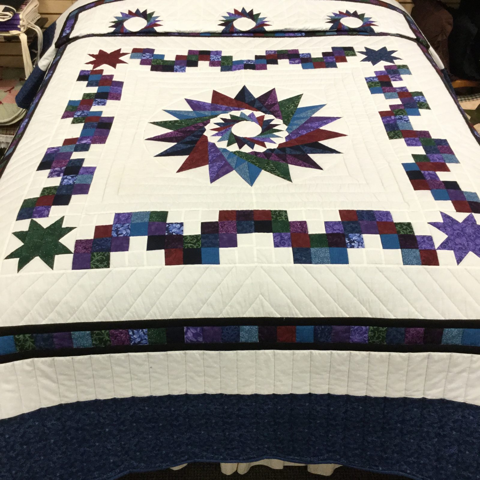 Cartwheel Commons Quilt | Queen | Family Farm Handcrafts