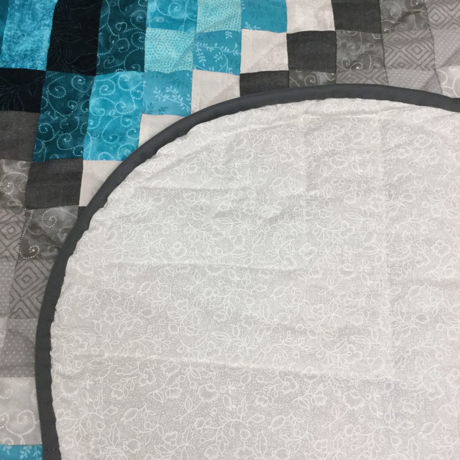 Linking Hearts Quilt | Family Farm Handcrafts | King