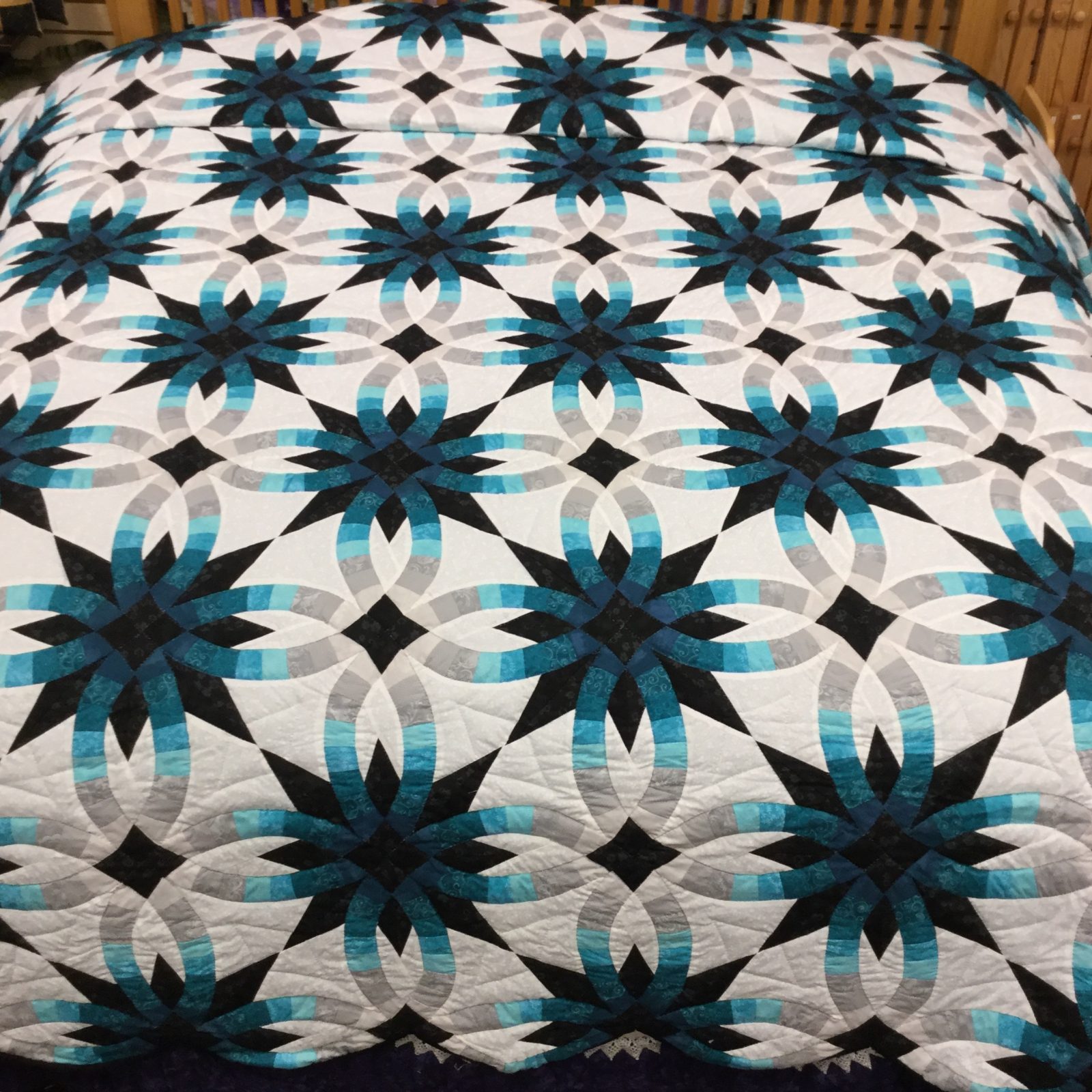 Star Wedding Ring Quilt | King | Family Farm Handcrafts | Handmade