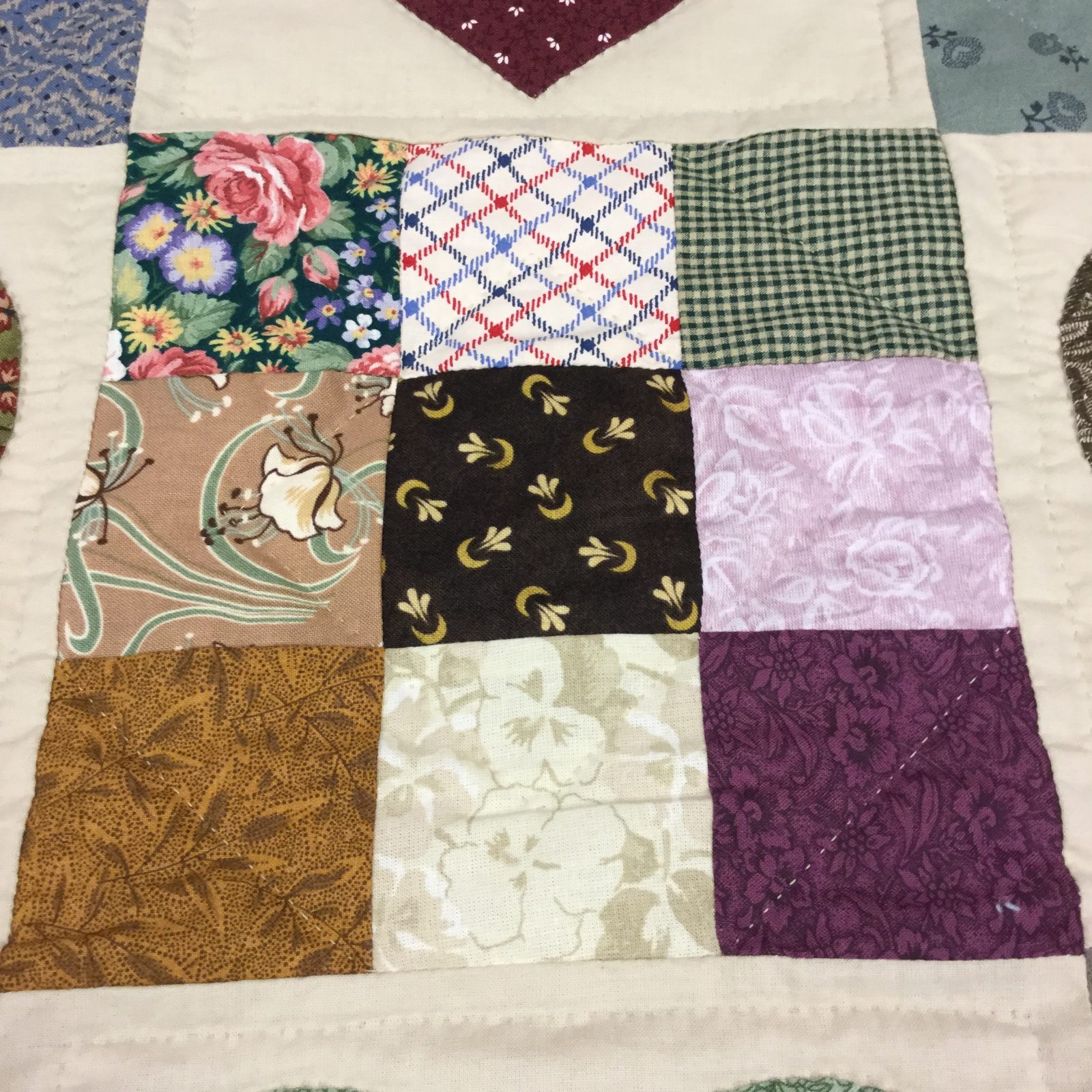 Country Hearts Quilt | King | Family Farm Handcrafts