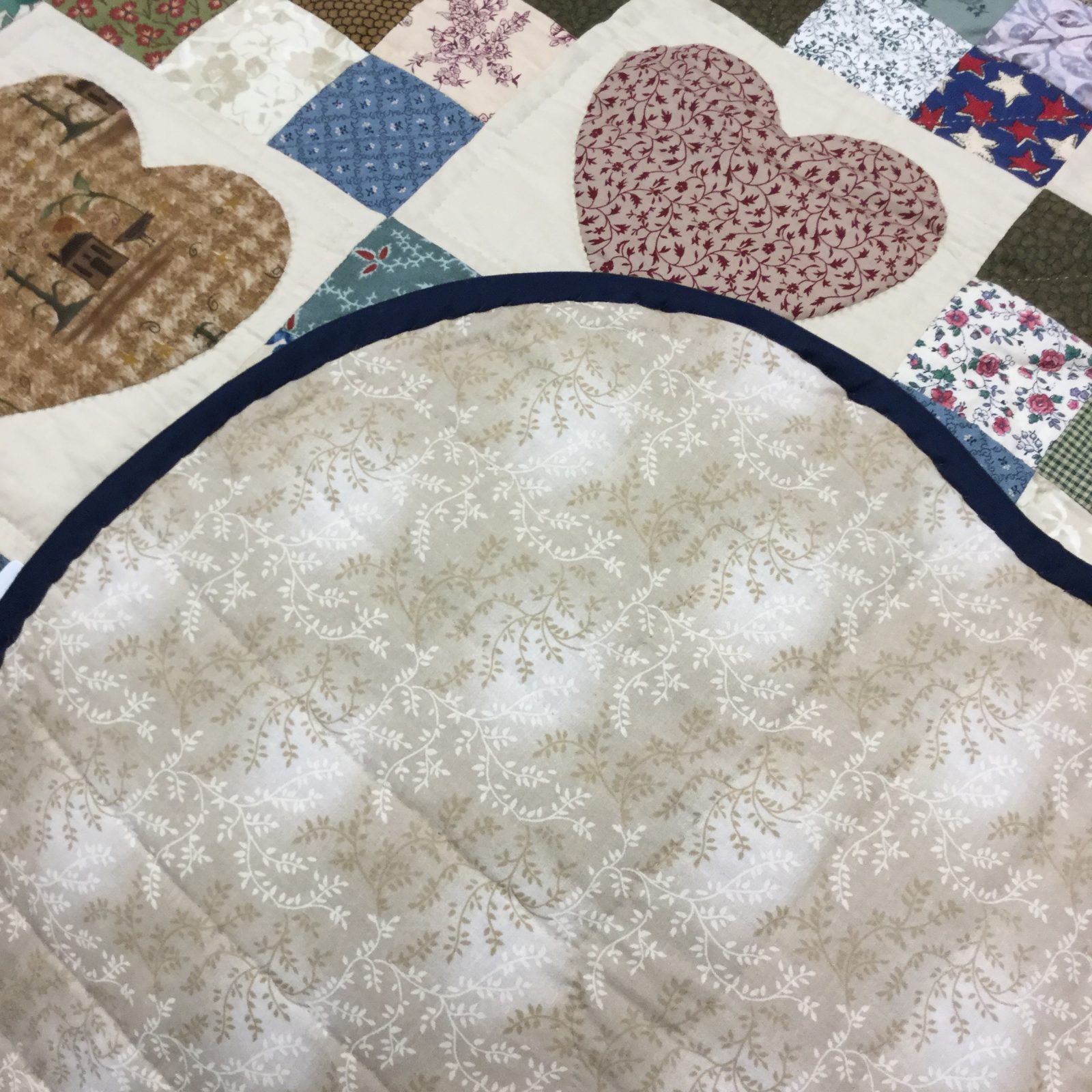 Country Hearts Quilt | King | Family Farm Handcrafts