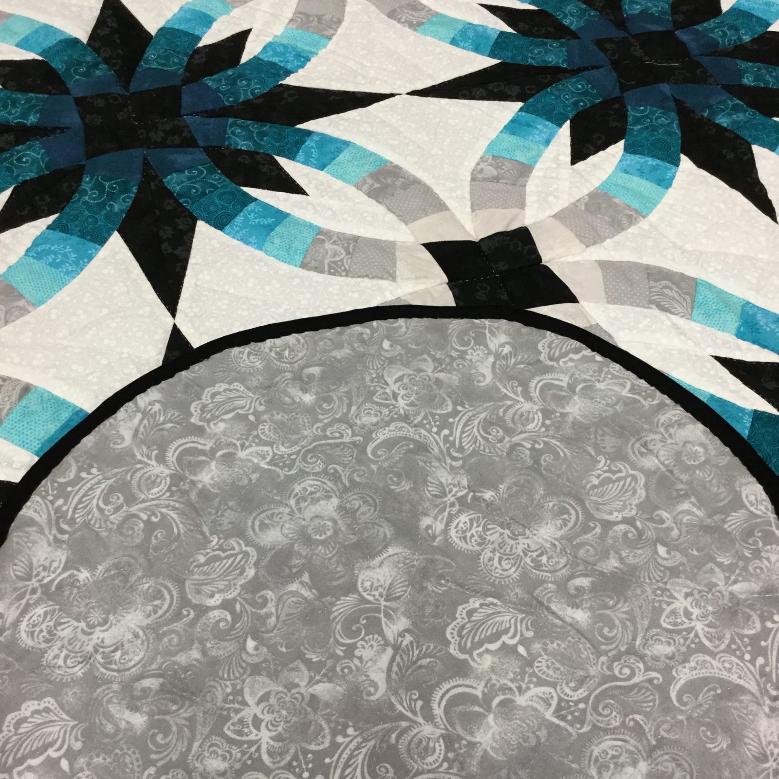 Star Wedding Ring Quilt-King ~ Family Farm Handcrafts