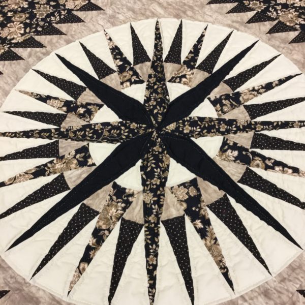 Mariner's Compass Quilt | Queen | Family Farm Handcrafts
